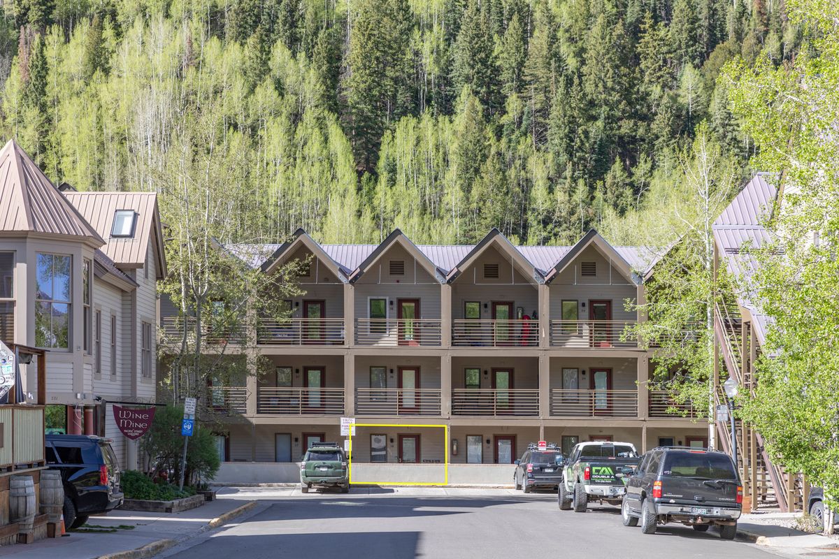 Viking Lodge 116B- Price Reduced