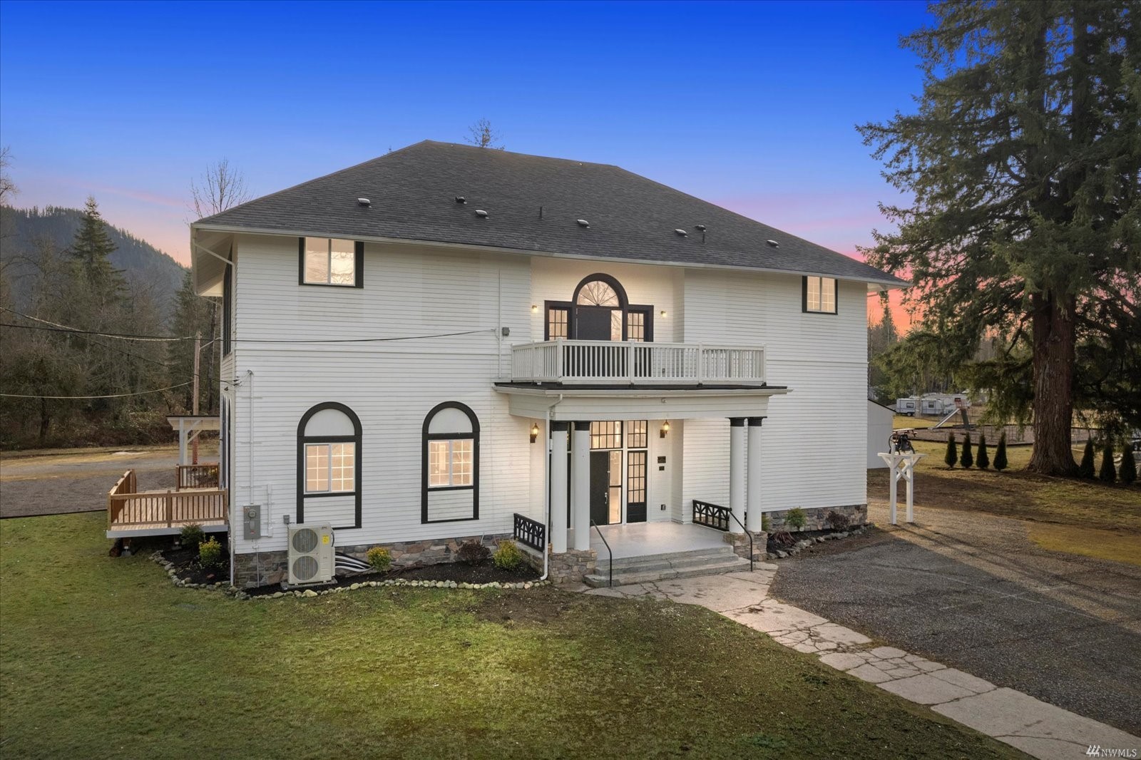 Historic Trafton School in Arlington WA Is Looking for a New Owner