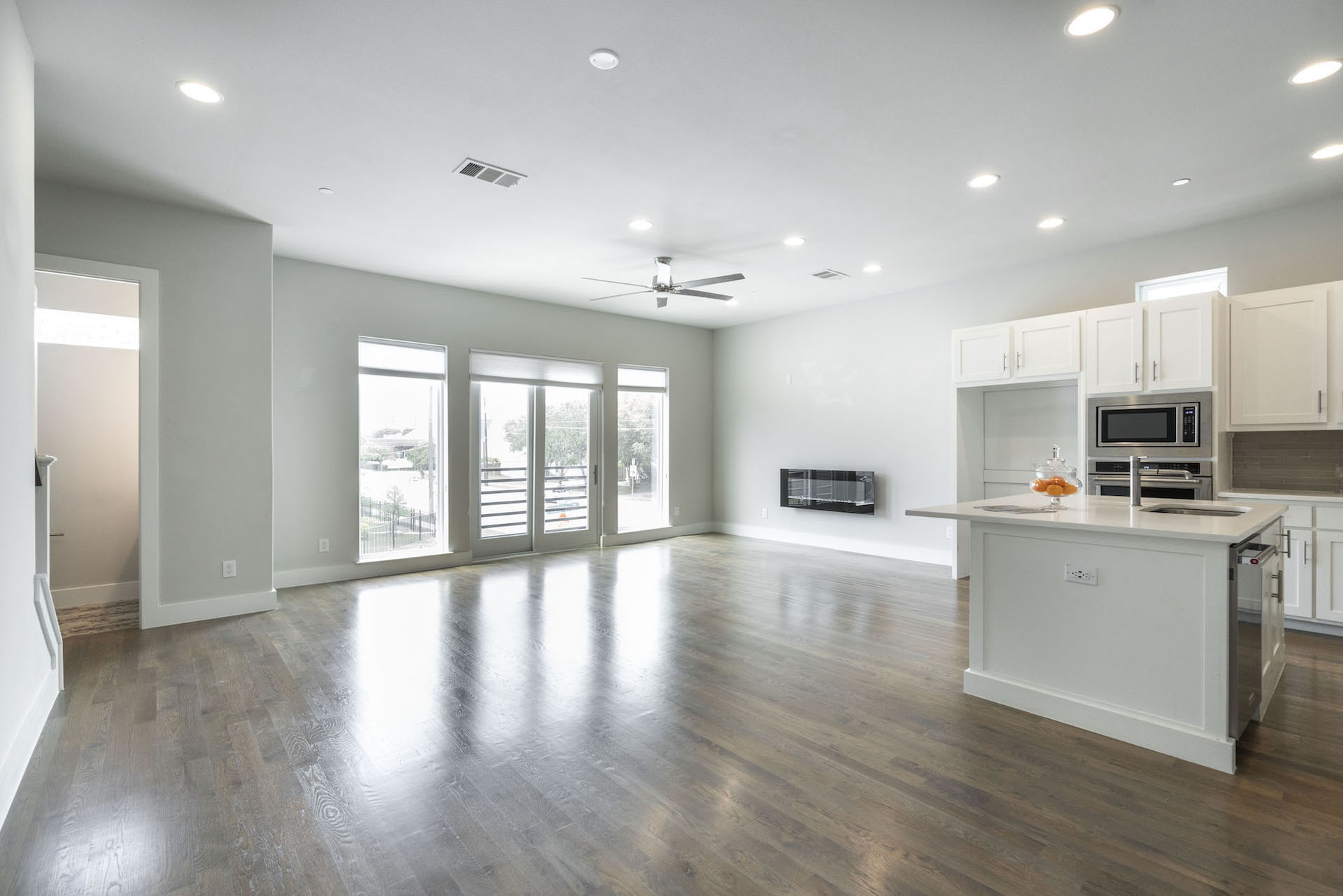 1292 N Prairie Ave LEASE LISTING | Dallas | Texas | 75204